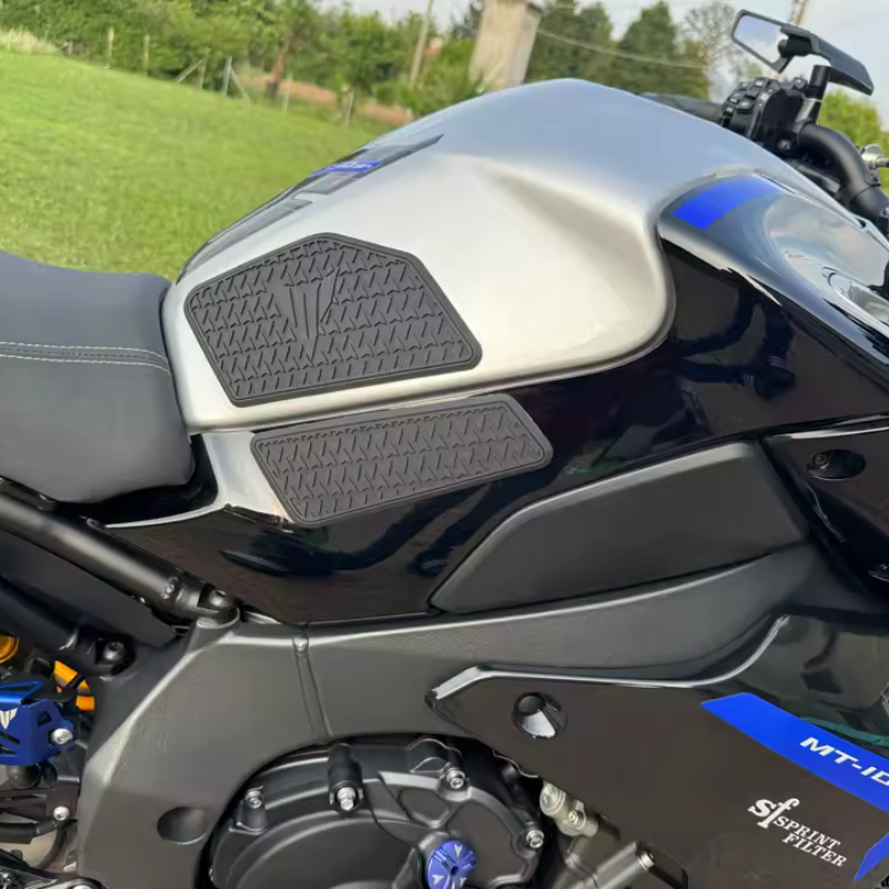 Tank Grip Pad - Yamaha MT-10 - 2022 to 2025